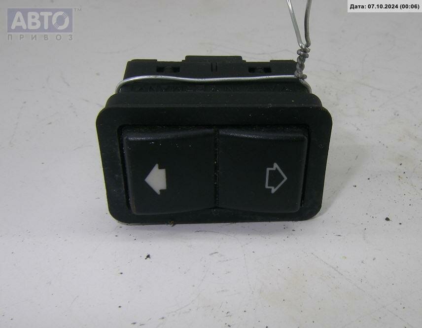 Кнопка стеклоподъемника переднего правого BMW 5 E39 (1995-2003)