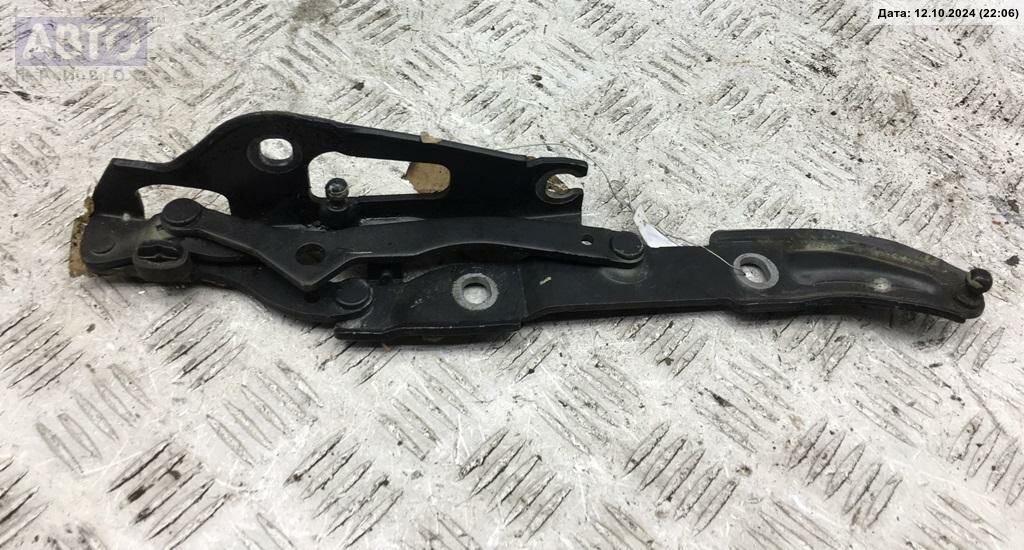 Петля крышки (двери) багажника BMW 3 E90/E91/E92/E93 (2005-2013)