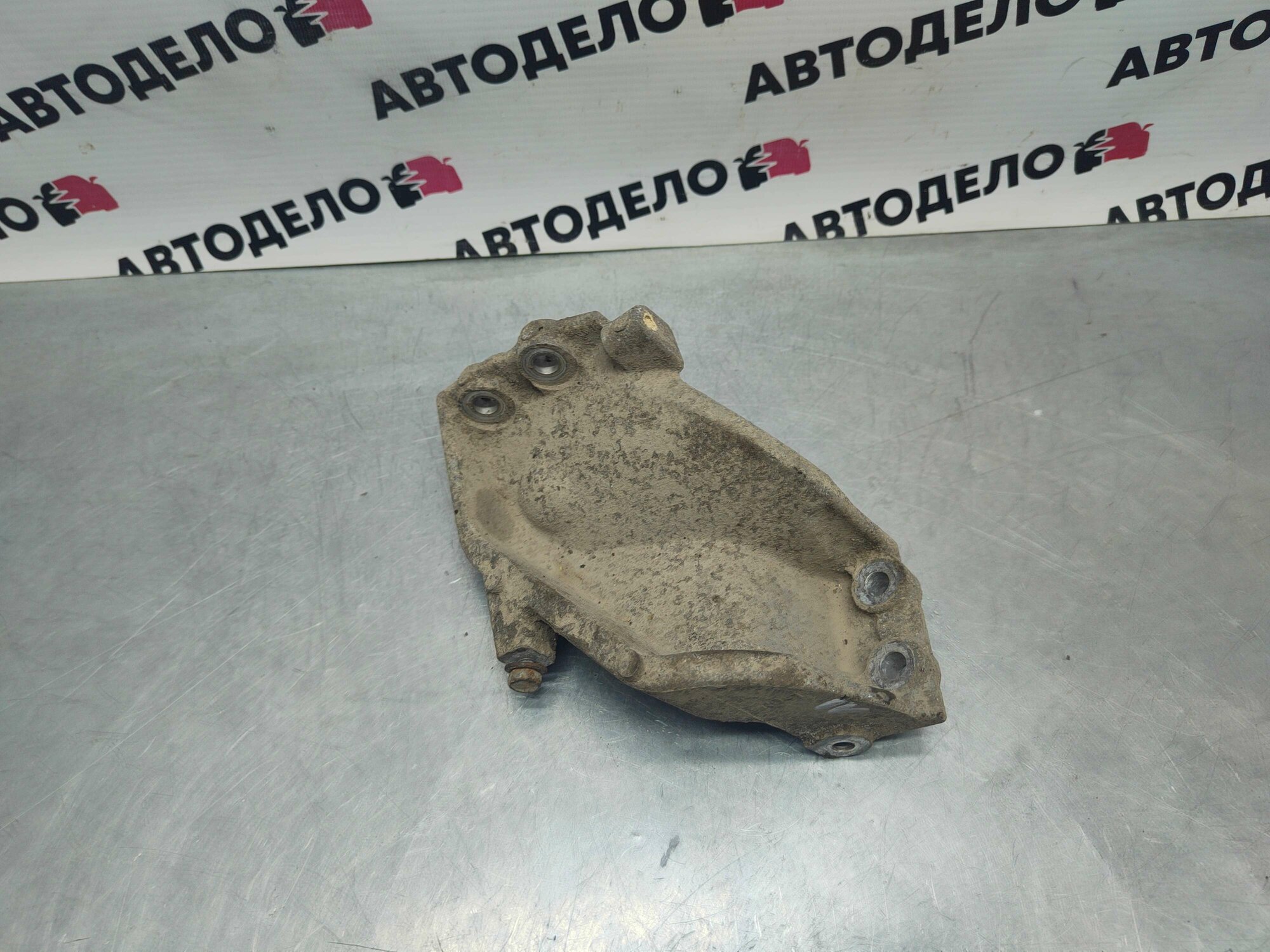 Кронштейн двигателя Nissan Sunny FB15 2000 г.в