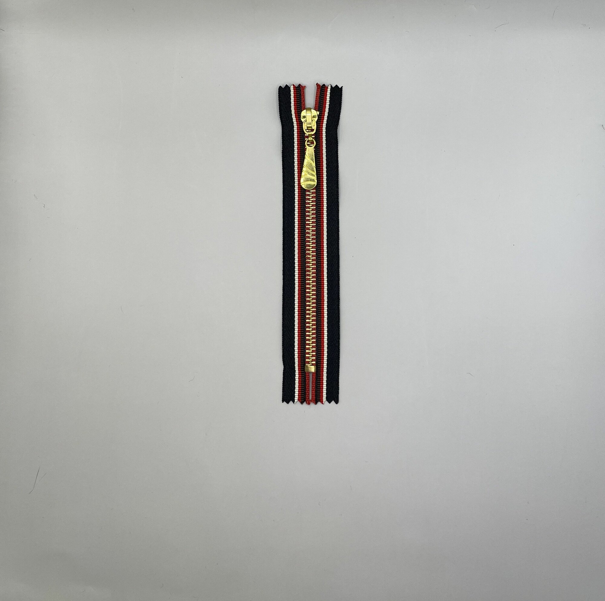 Молния декоративная ,15см, тип 5, разноцветный(7), зубья золото,1 замок.1шт.