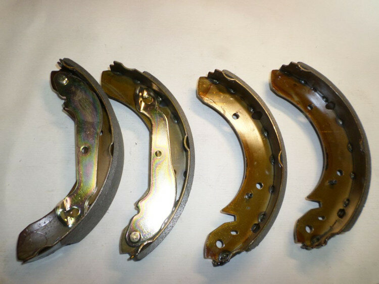 Колодки задние барабанные 5830533A00 AMDBF218 Хендай Соната 2 и 3 HYUNDAI SONATA II/III 88-98 - AMD