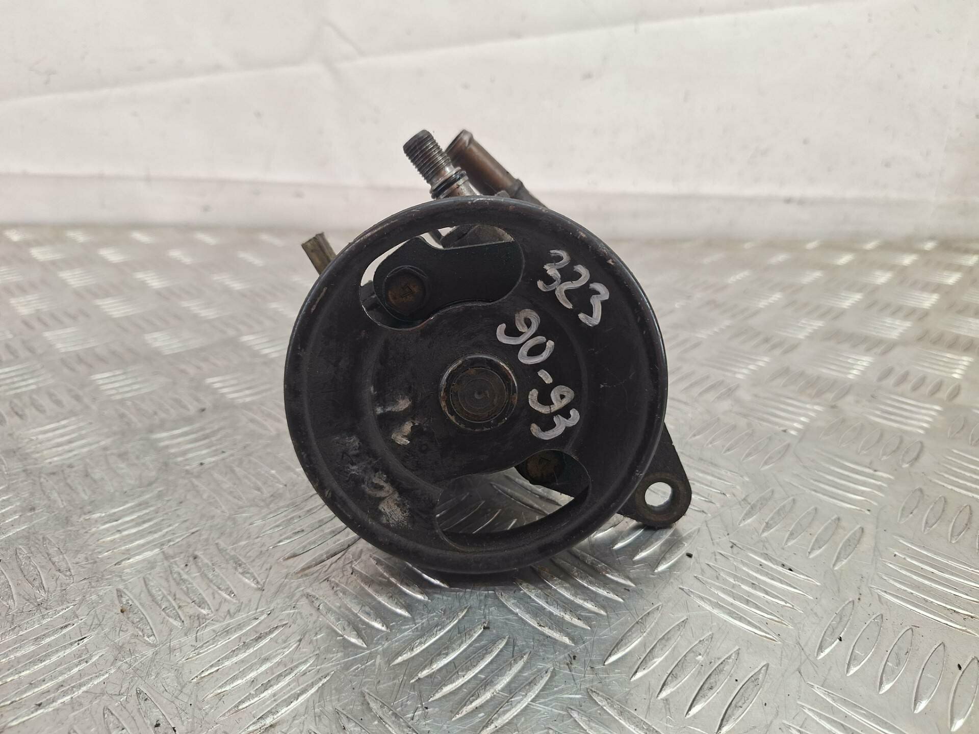 Насос гидроусилителя руля Mazda 323 3 (1985 - 1993)