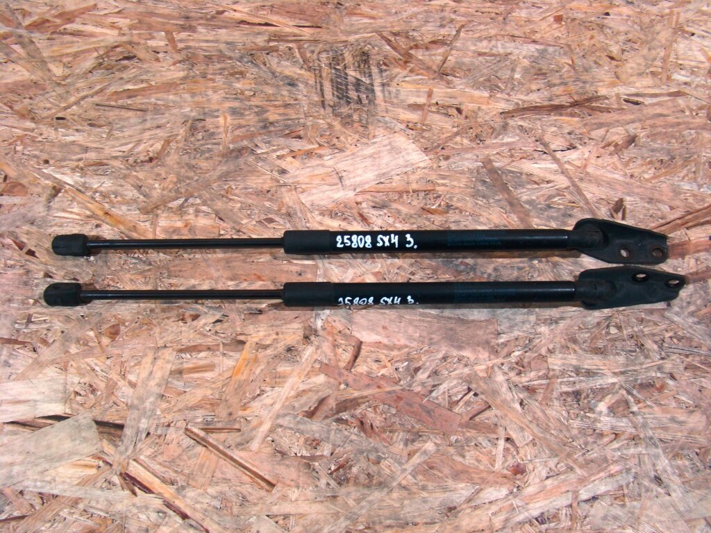 Suzuki SX4 Амортизатор двери багажника 8186079J00