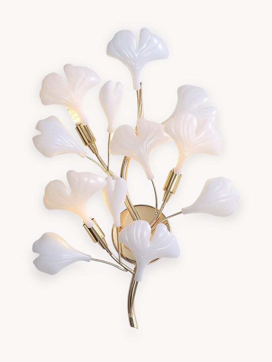 Белый керамический настенный светильник с листьями гинкго