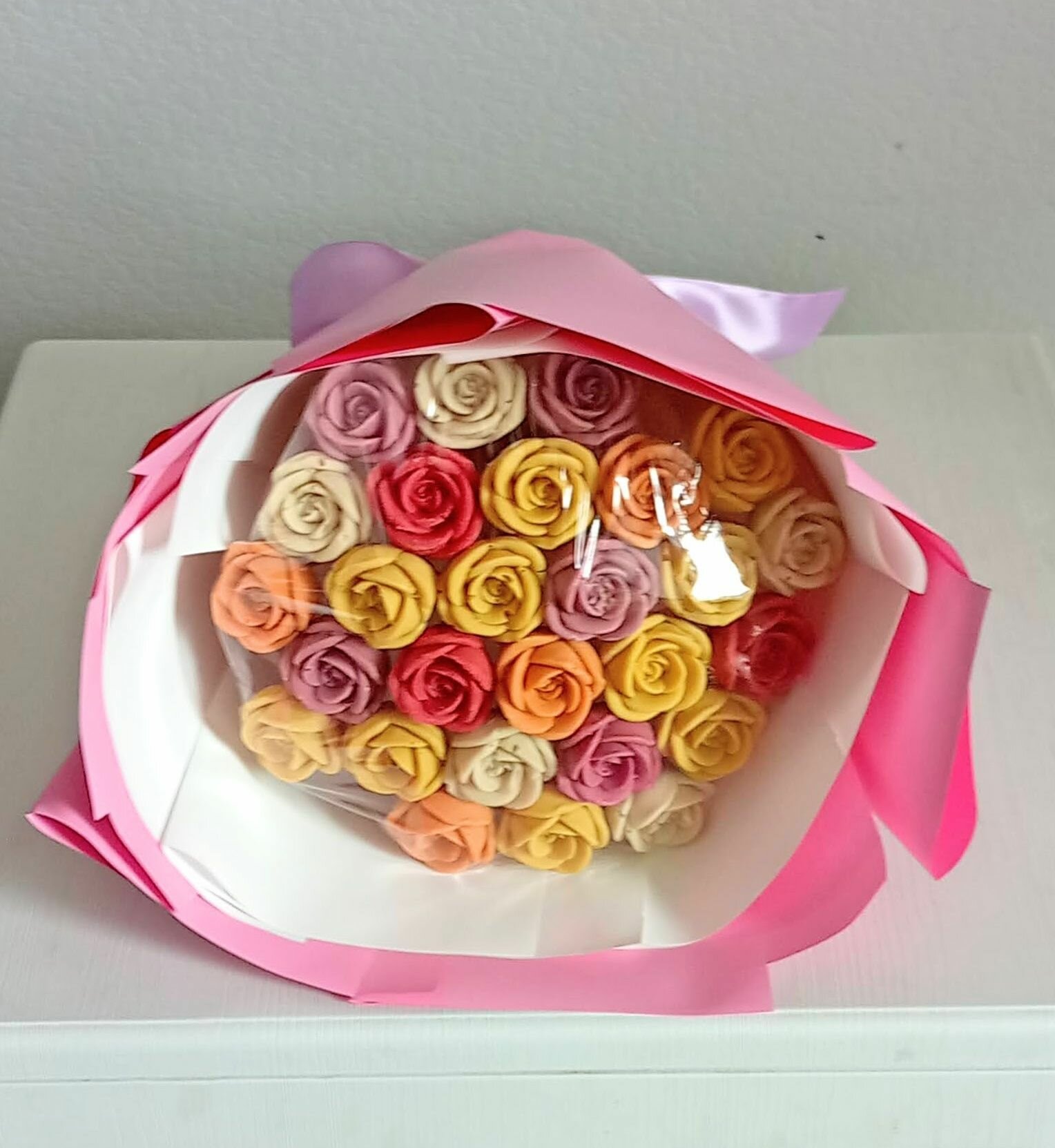 Букет ShokoTrendy Первая Букетная, шоколадные розы, без начинки, 27 роз, 324г