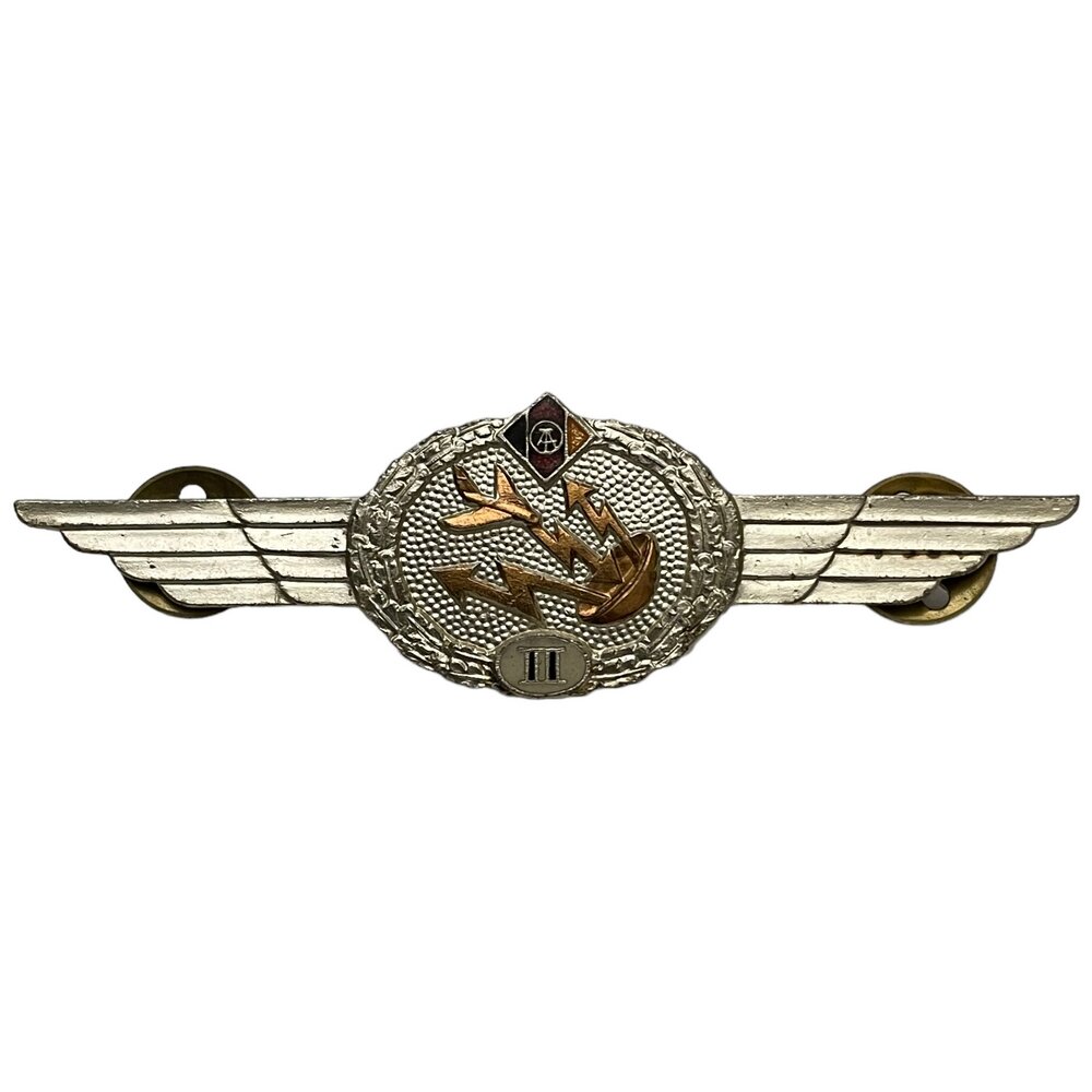 Знак классности "Радиооператоров ВВС" II класс ГДР 1960-1963 гг.