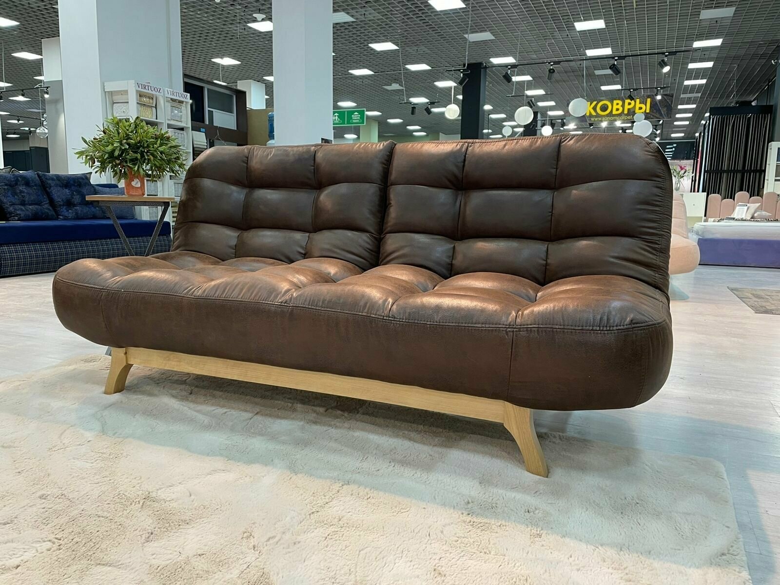 Диван кровать на ножках Ирландия сканди