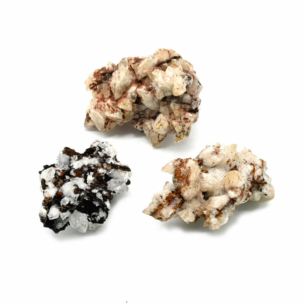 Кальцит на гематите кристаллическое образование 32*25*20мм, 9-15г .