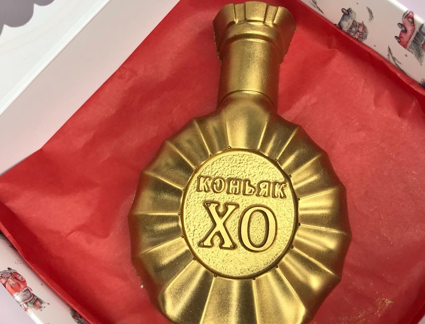 Шоколадная фигура "Коньяк", 1 штука, молочный шоколад, ручная работа