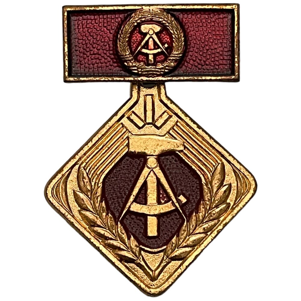 Германия (ГДР), медаль "Активист социалистического труда" 1969-1990 гг.