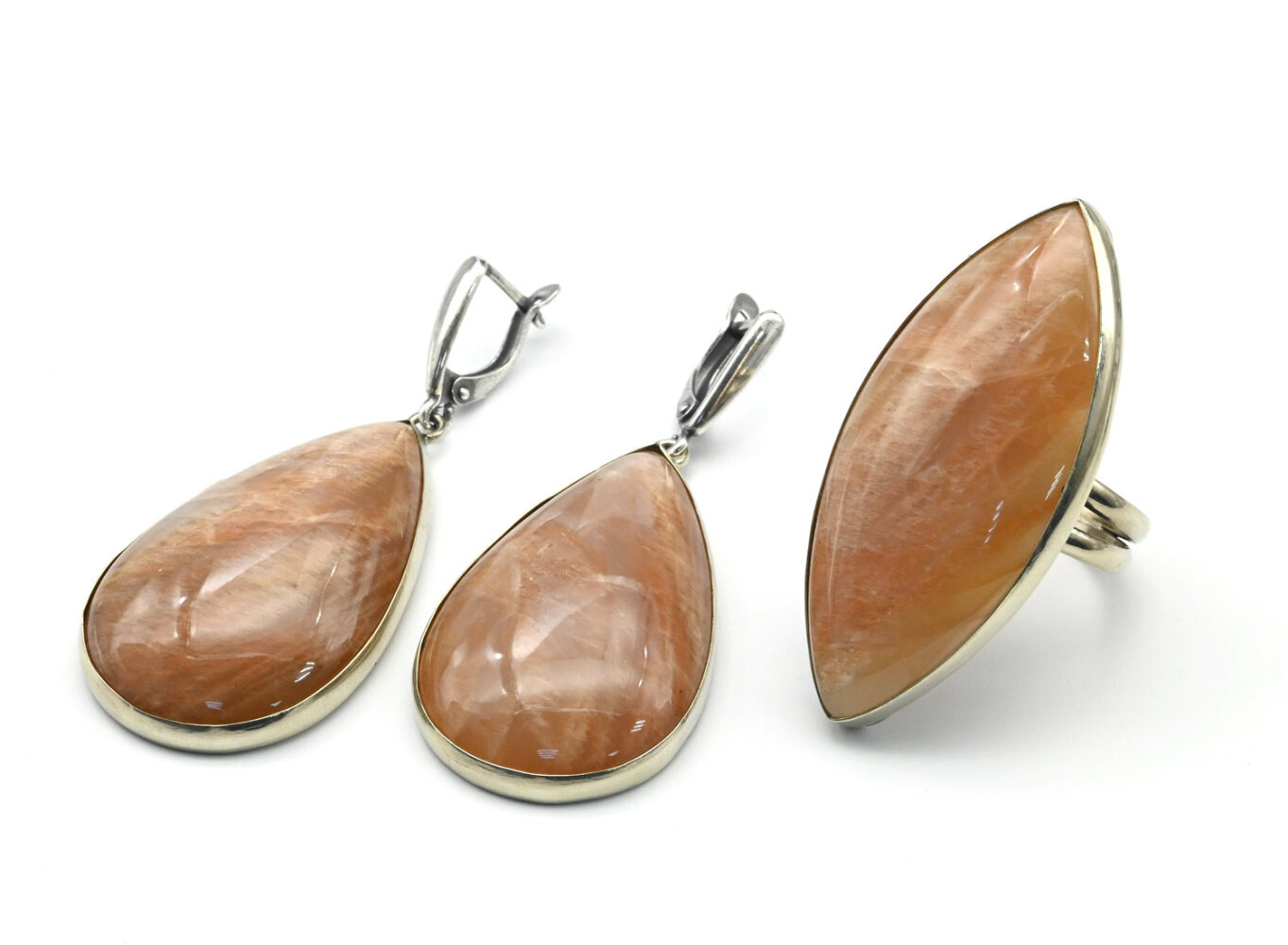 Комплект бижутерии: серьги, кольцо, гелиодор