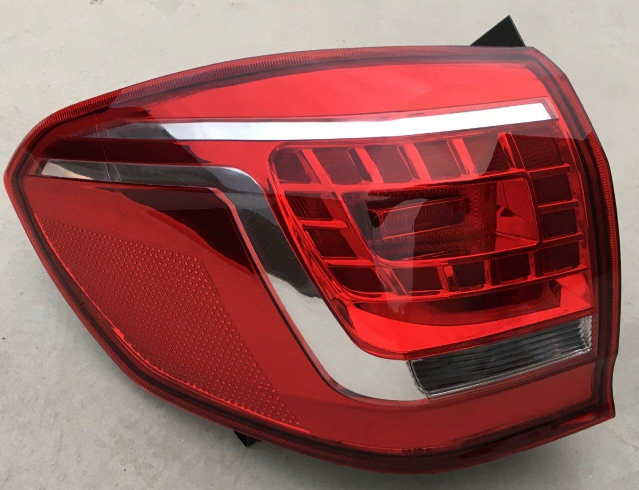 Фонарь задний левый внешний Haval H6 [2.0 16V 6MT внедорожник 4X4 дизель] 4133100XKZ36A