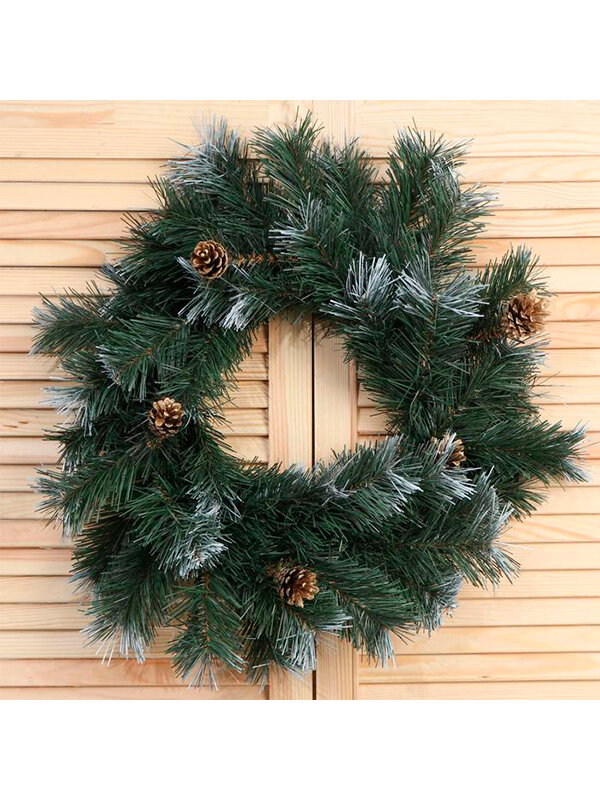 Венок "Рождественский- Классический белоснежный (с золотыми шишками) 45 см (Цв: Зеленый-Белый )