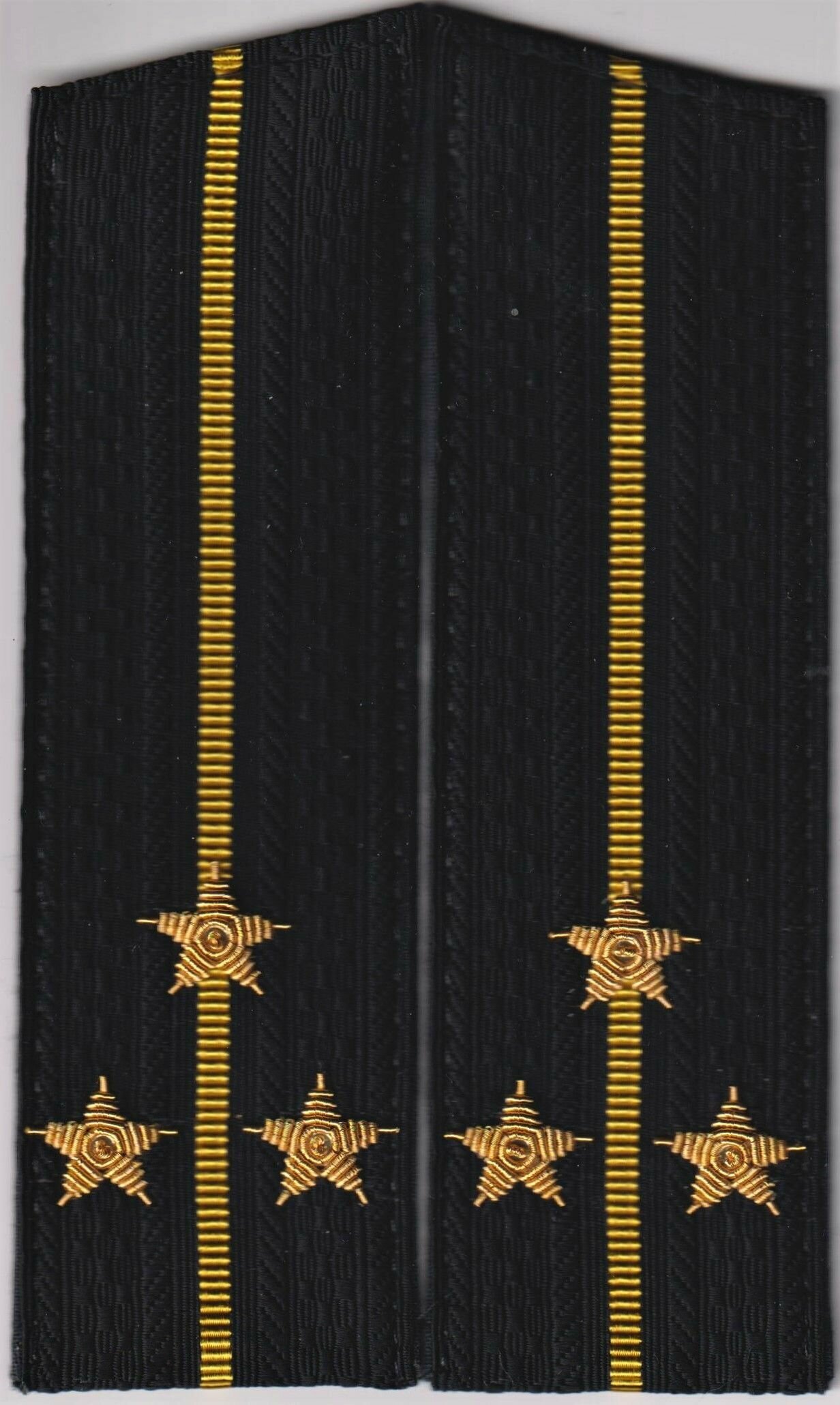 Погоны ВМФ чёрные с жёлтым просветом ( со скосом), старший лейтенант