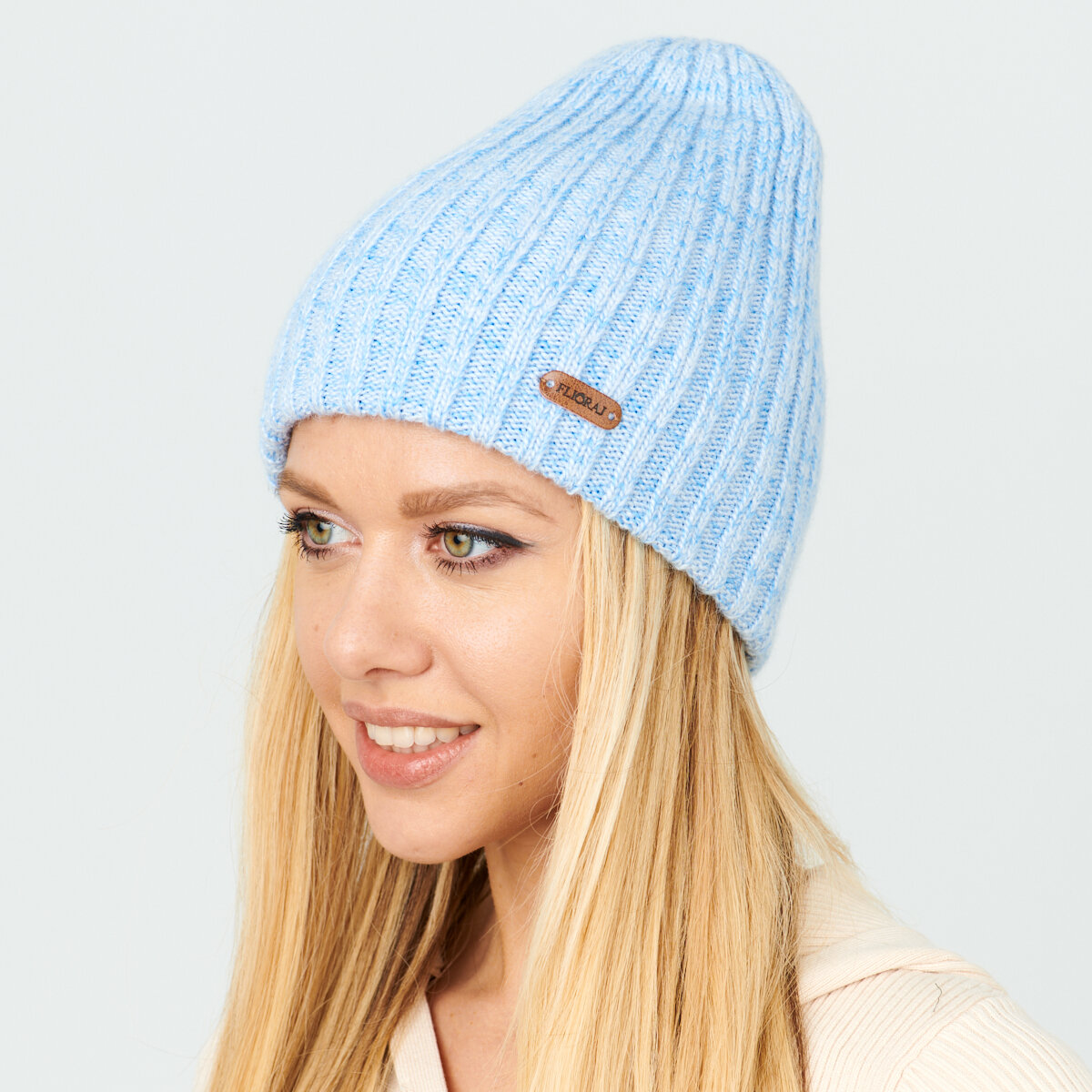 Шапка-бини для женщин