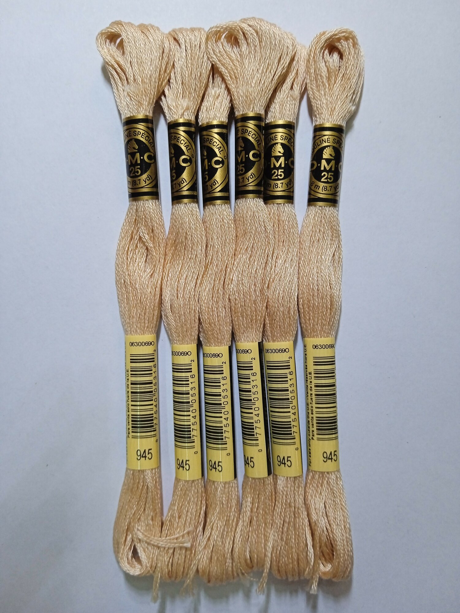 Набор ниток мулине, 8 м, 6 шт DMC-945_6