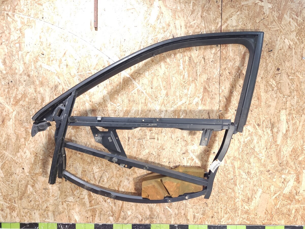 Рамка двери AUDI A4 B5 1994-20 8D0837753C