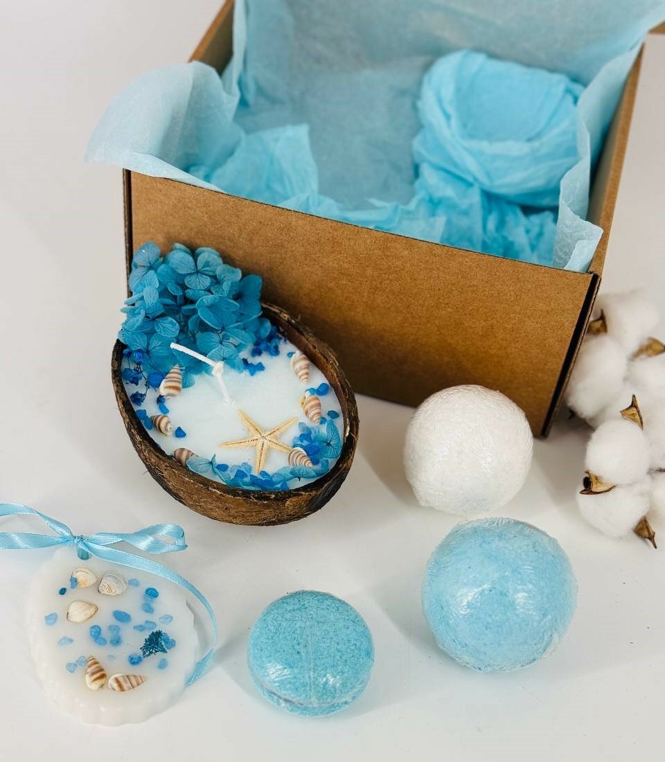 Подарочный набор спа, бьюти бокс для релакса со свечой в кокосе ручной работы, с бомбочками для ванны и ароматическим саше
