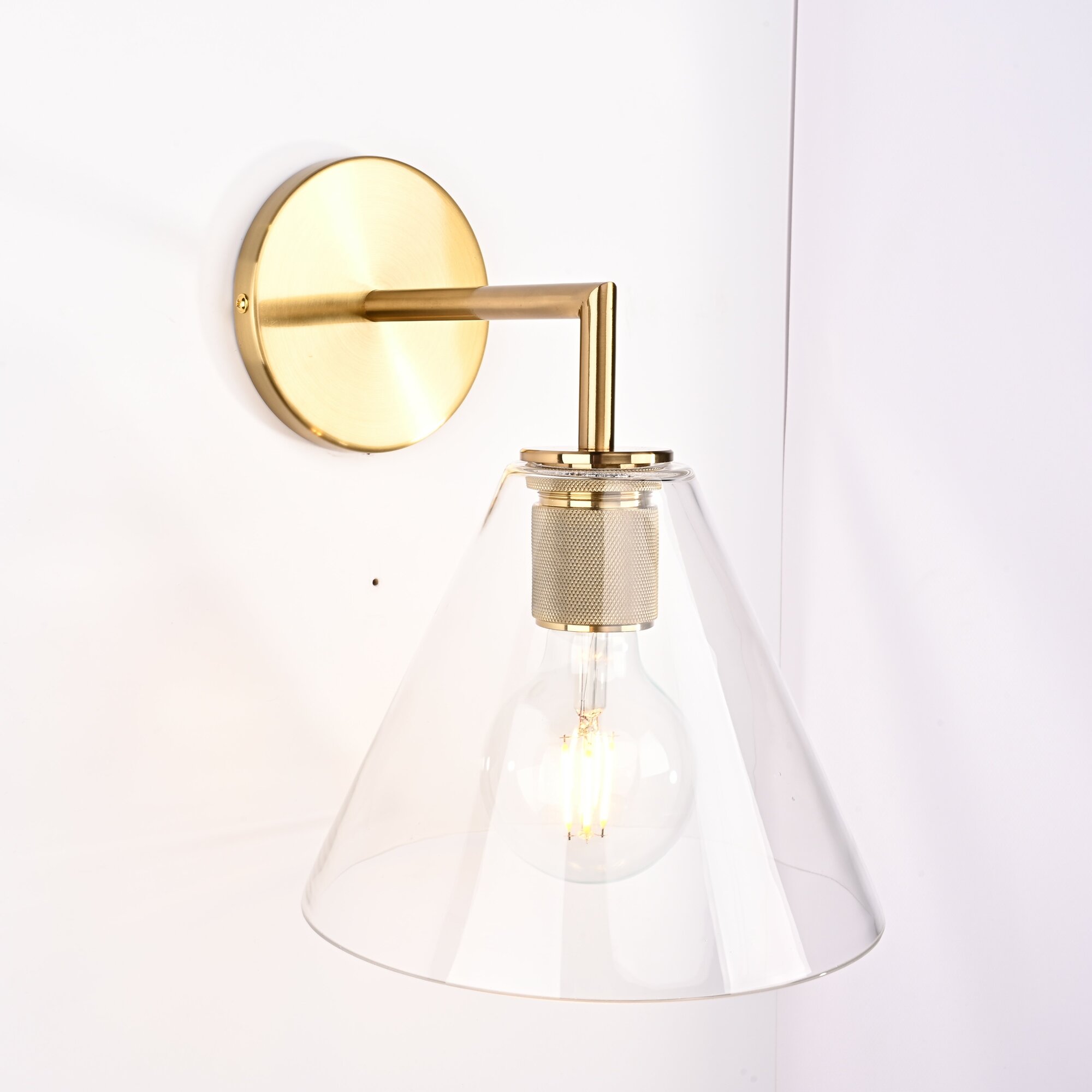 Бра RH Utilitaire Funnel Shade Single Sconce Brass — фото 1