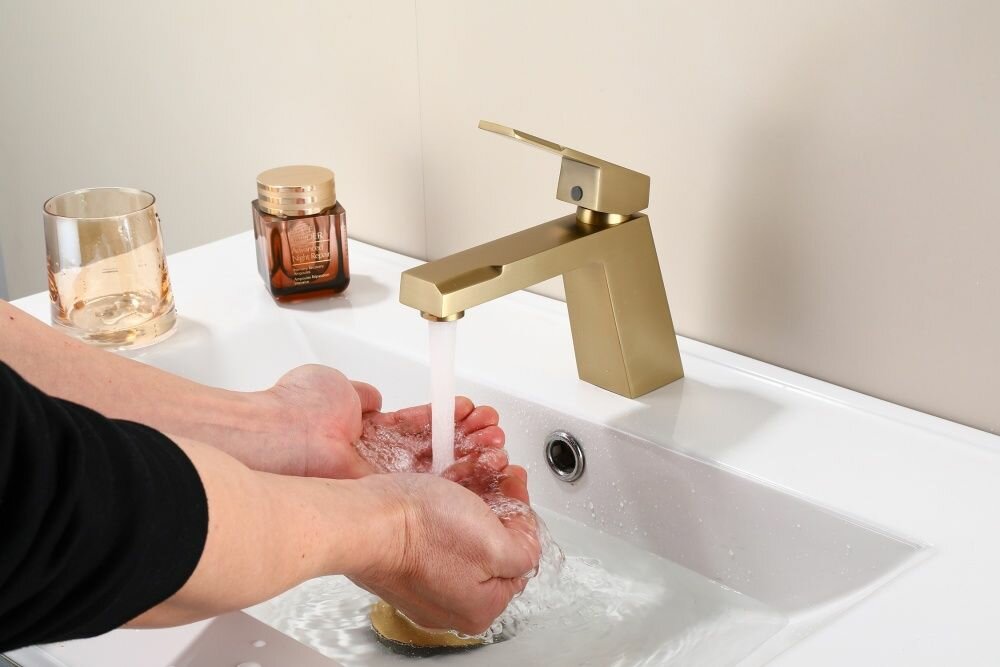 Смеситель для умывальника HansenPRO HL10095-D Матовое золото