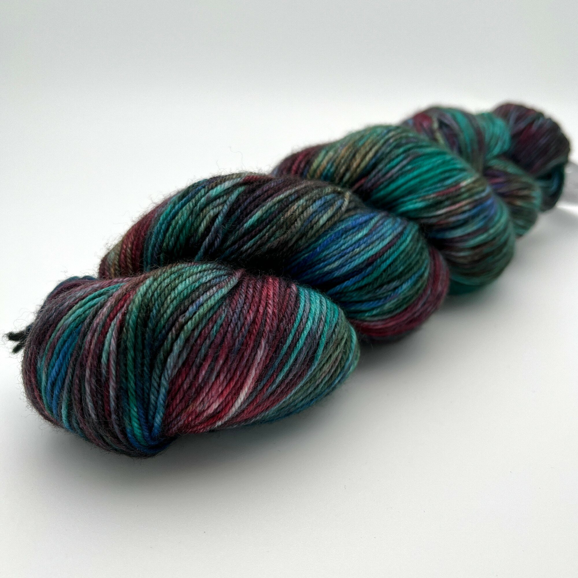 Terra /Терра/ пряжа KnitPro (75% шерсть мериноса Superwash, 25% нейлон), 100г/380м (VR2004, tropical seascape (тропический морской пейзаж), зеленый/фиолетовый)
