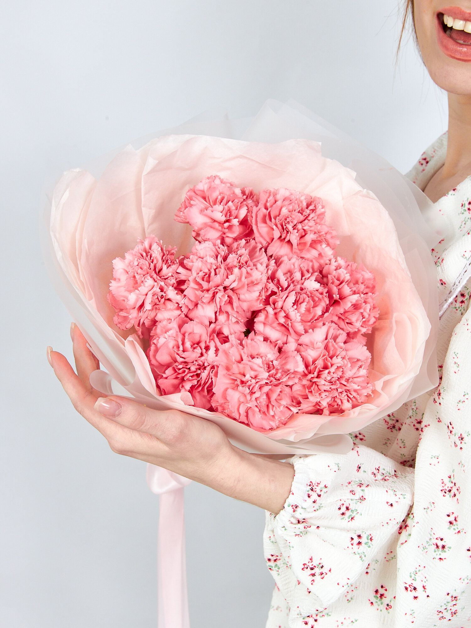 Нежный букет из 9 розовых диантусов с доставкой от Flowers +vibe