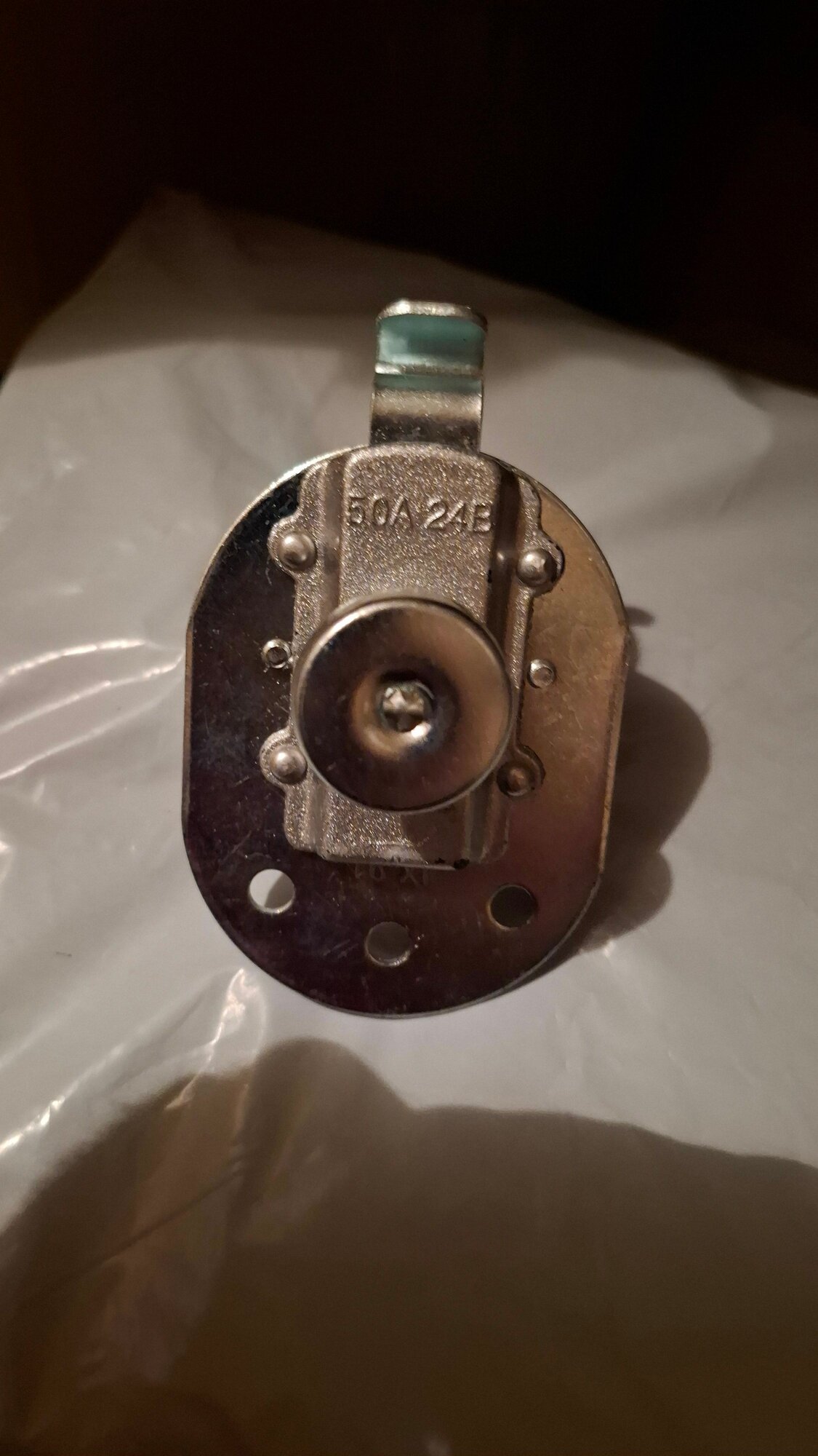 Выключатель массы (кнопка)