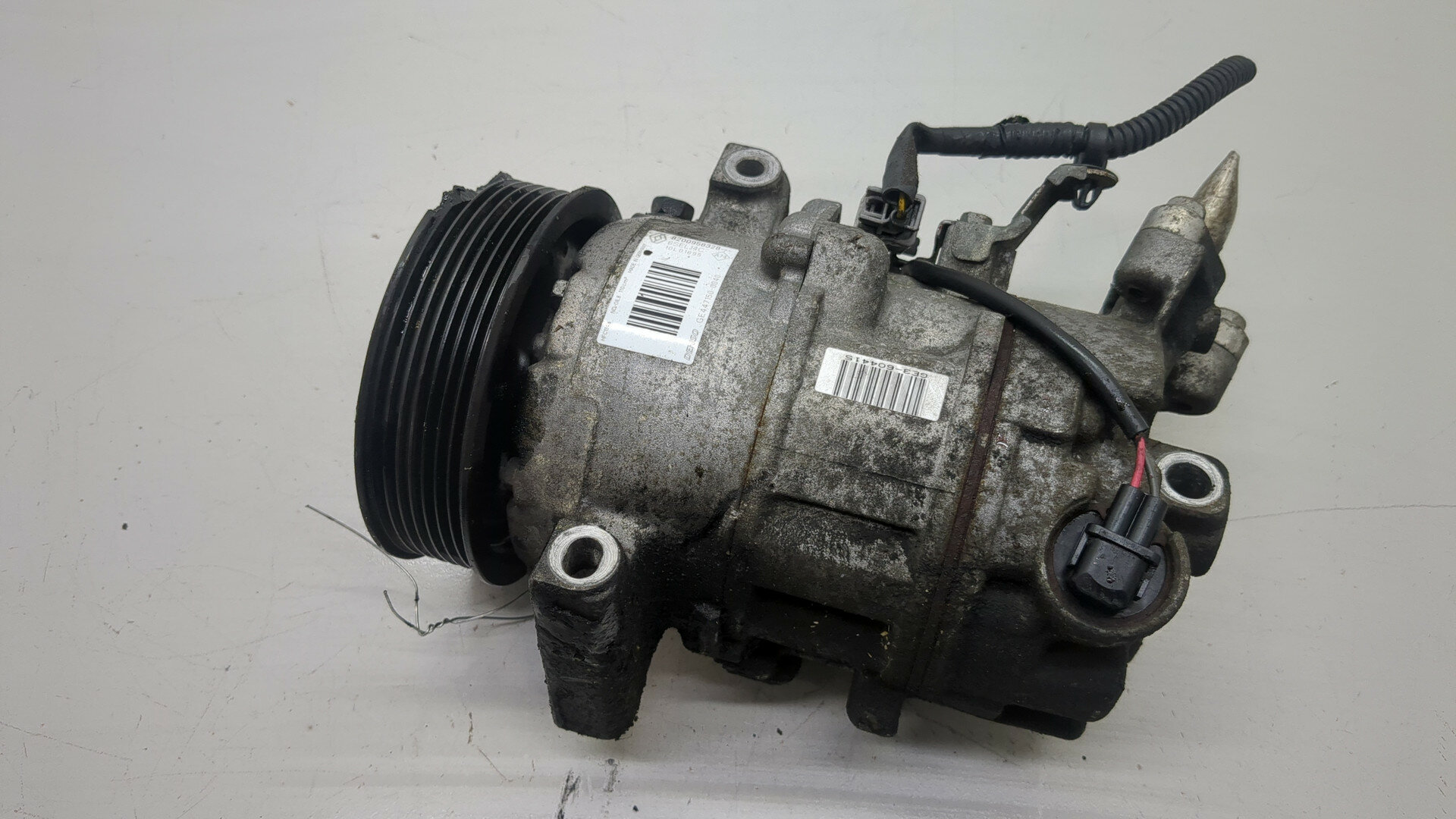 Компрессор кондиционера Renault Scenic Б/У