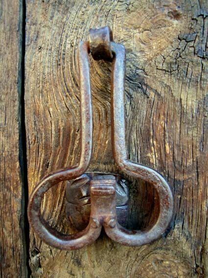 Ручка стучалка для двери кованая без покраски