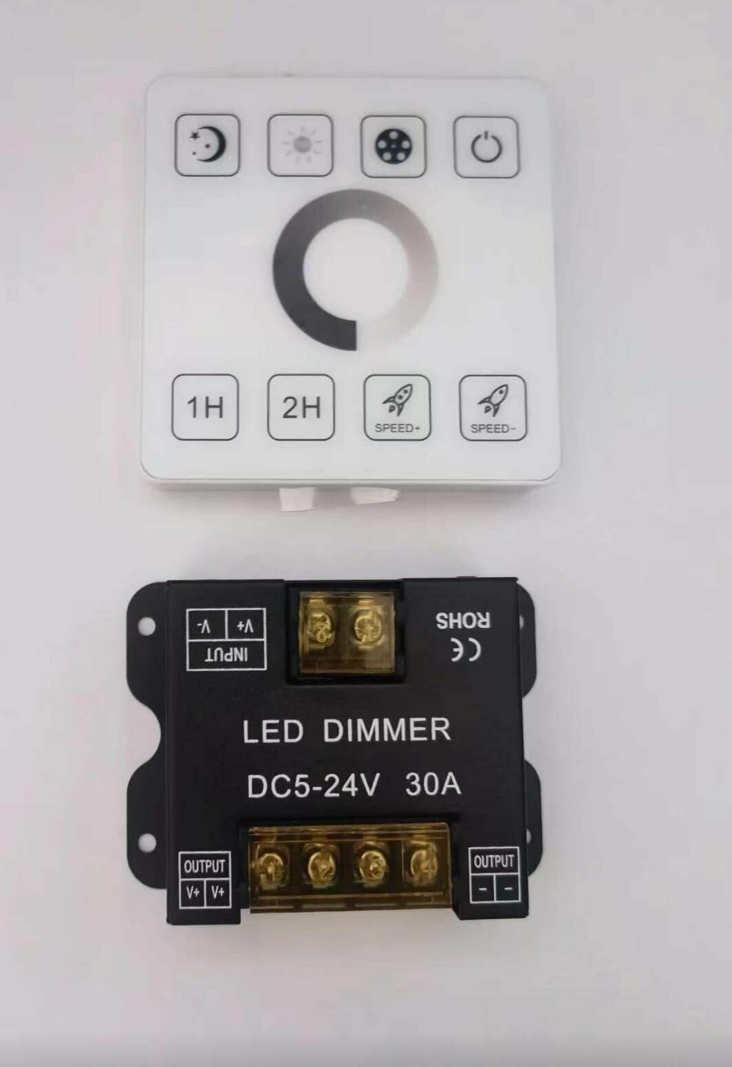 Контроллер для светодиодной ленты MONO TOUCH Квадрат с сенсором белый + диммер