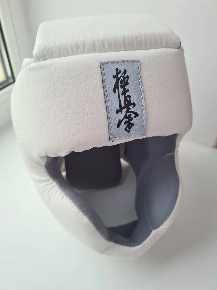 Шлем для карате с защитой верха головы и подбородка детский размер XS