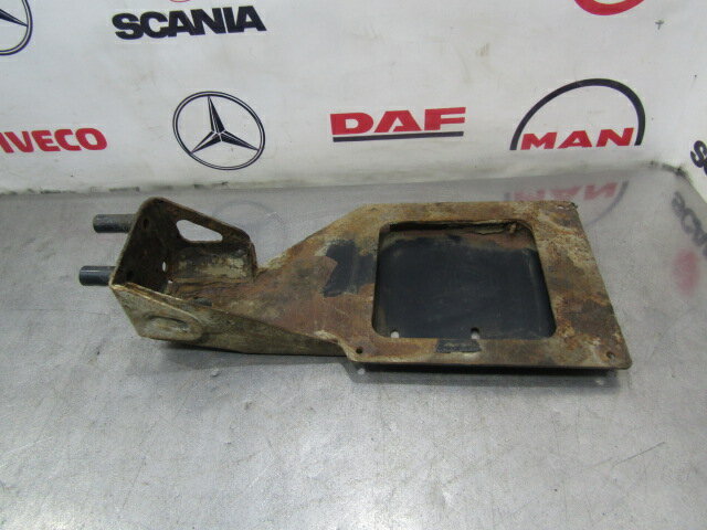 Кронштейн крыла передний правый MAN TGA, TGS