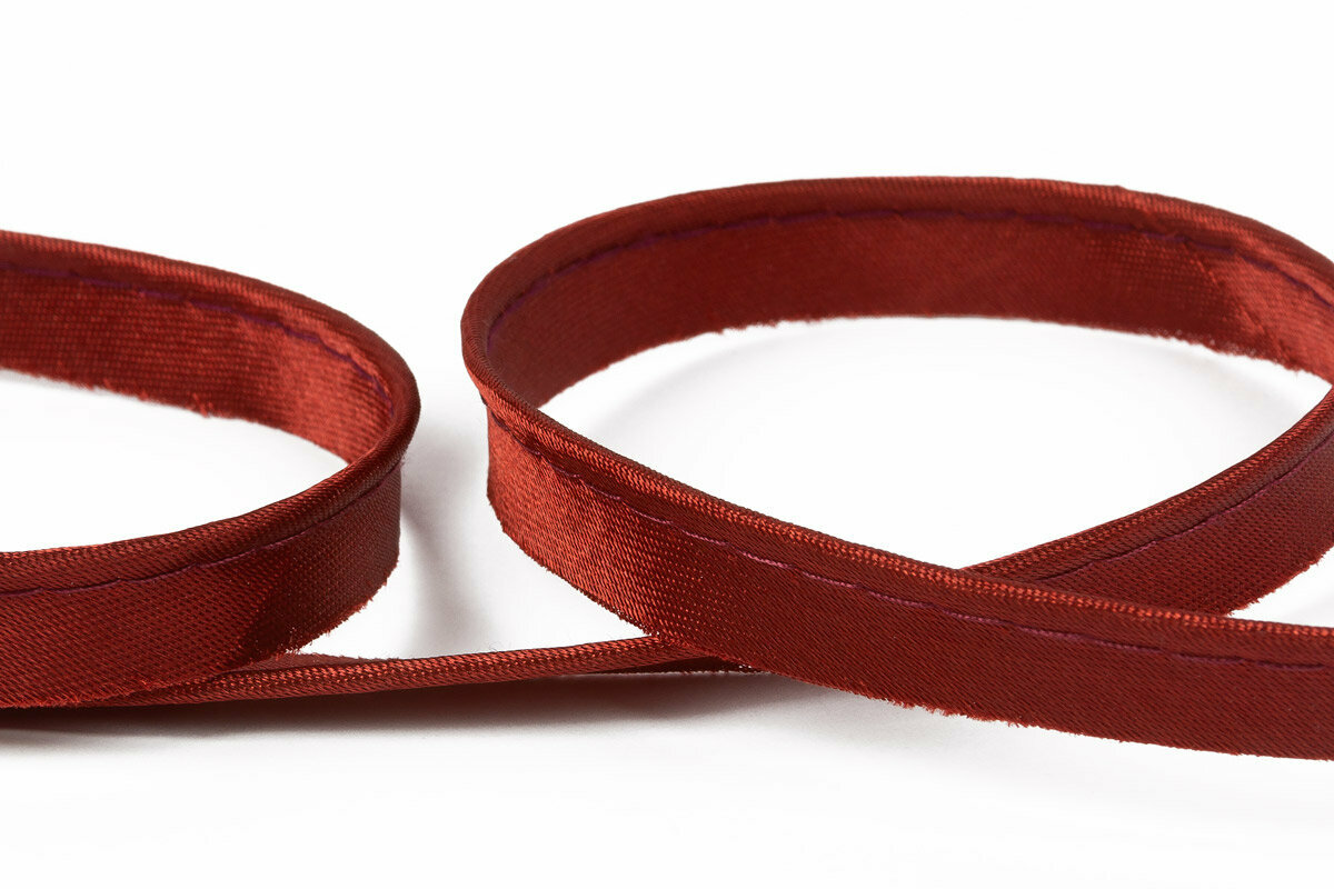 Кант атласный Gamma GA-10P 10 мм 65 м +- 2.5 м №104 коричнево-бордовый