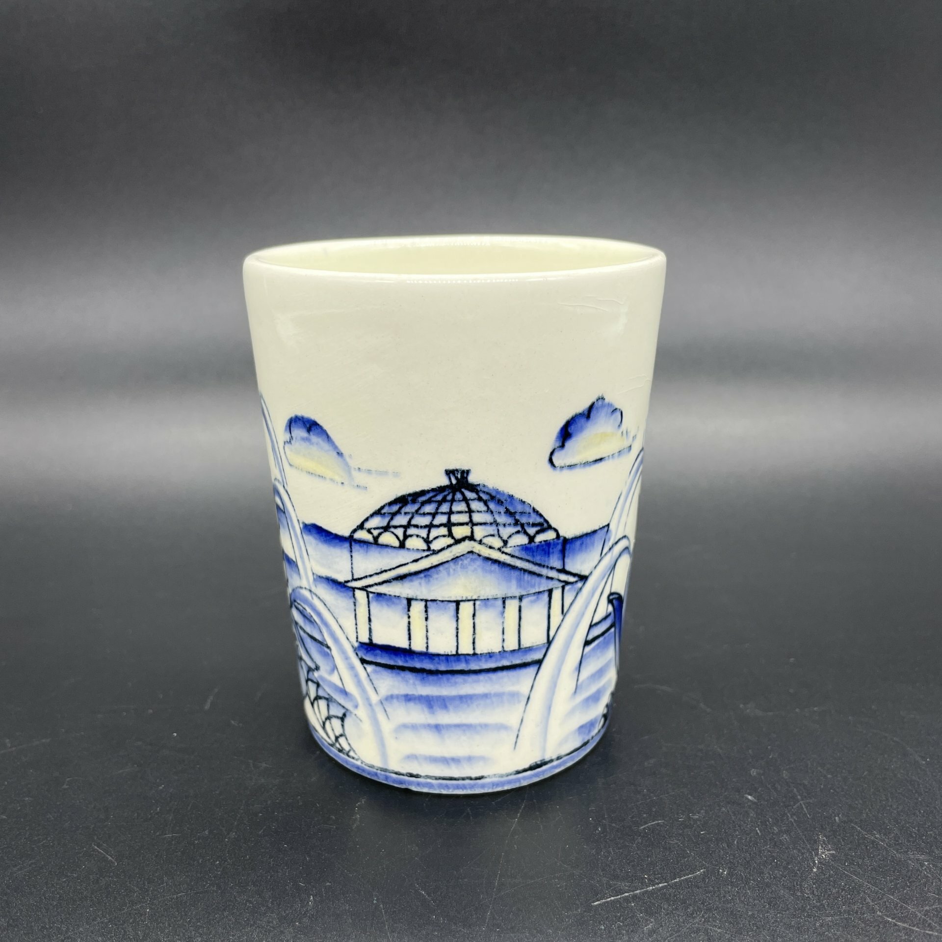 Стакан с изображениями фонтана и павильонов "всхв", фаянс, роспись, глазурь