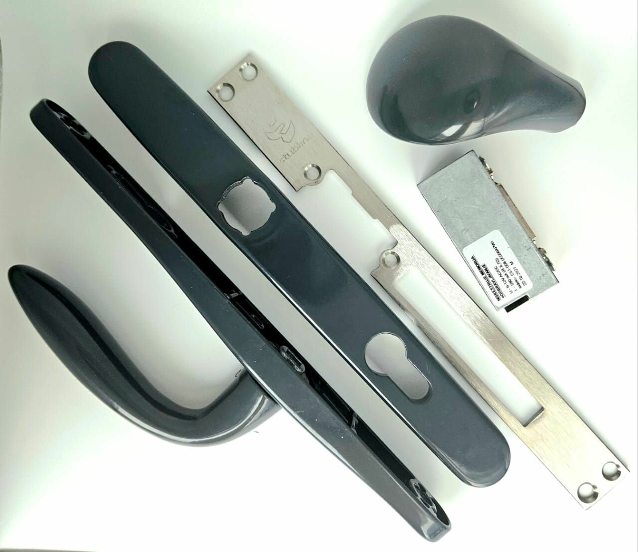 Комплект для калитки (ручка ухват, серая, ral 7016 + электромагнитная защелка)