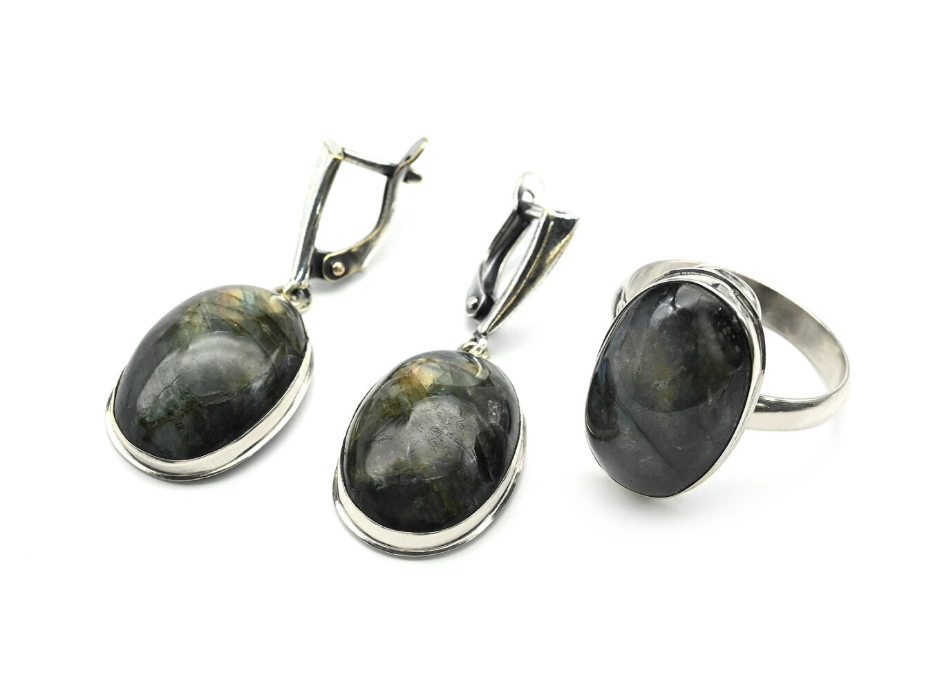 Комплект бижутерии: серьги, кольцо, лабрадорит