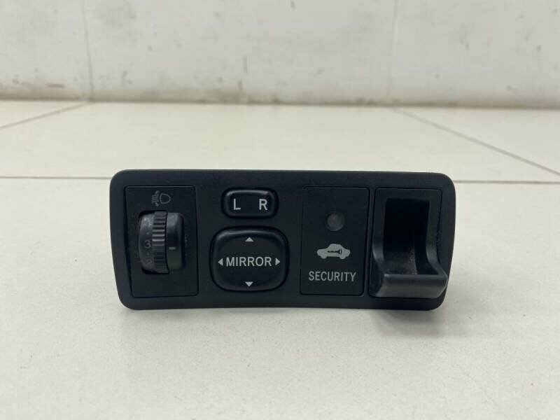 Блок кнопок Toyota Corolla E120 2000-2004