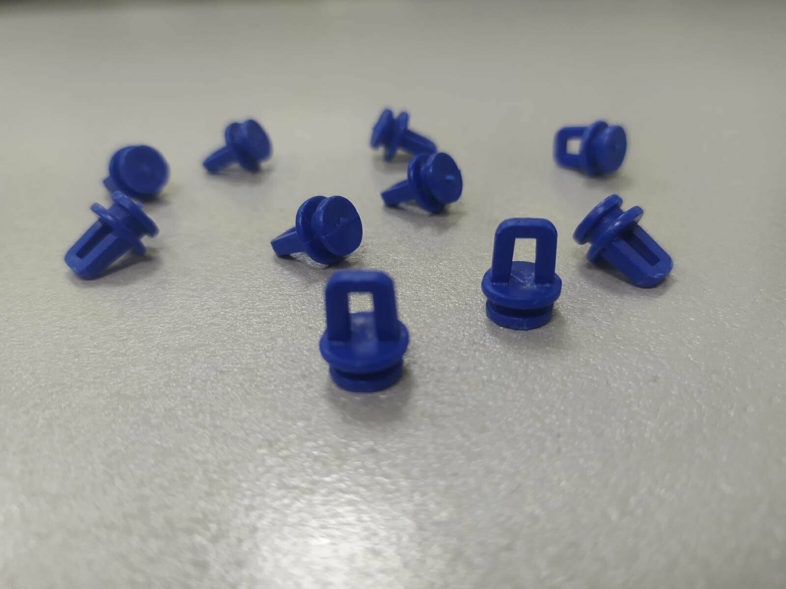 Крючки-бегунки универсальные,50шт