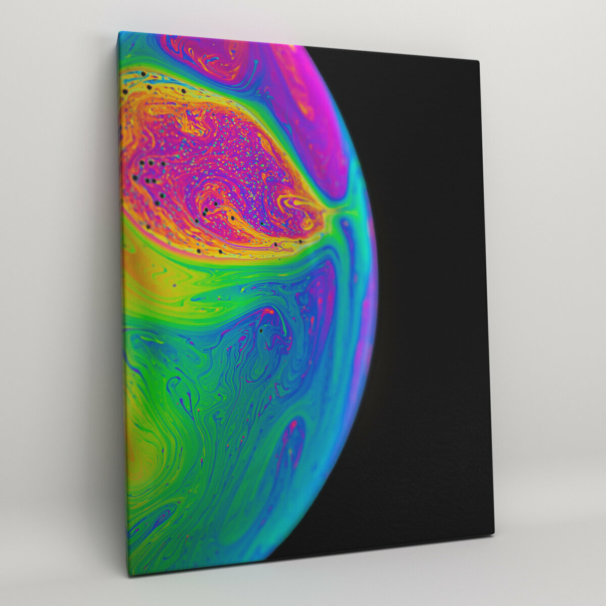 Картина на холсте (интерьерный постер) "Мыльный пузырь в макро съемке", с деревянным подрамником, размер 45x60 см