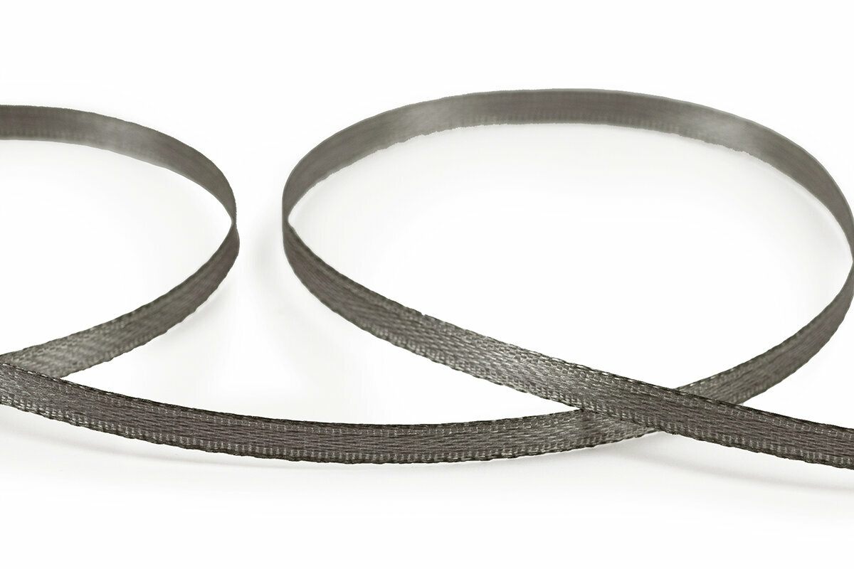 Лента атласная 3 мм (1/8 ") Gamma AL-3P двухстор. 91.4 м №126 серый