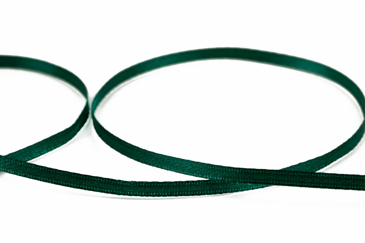 Лента атласная 3 мм (1/8 ") Gamma AL-3P двухстор. 91.4 м №084 серо-зеленый