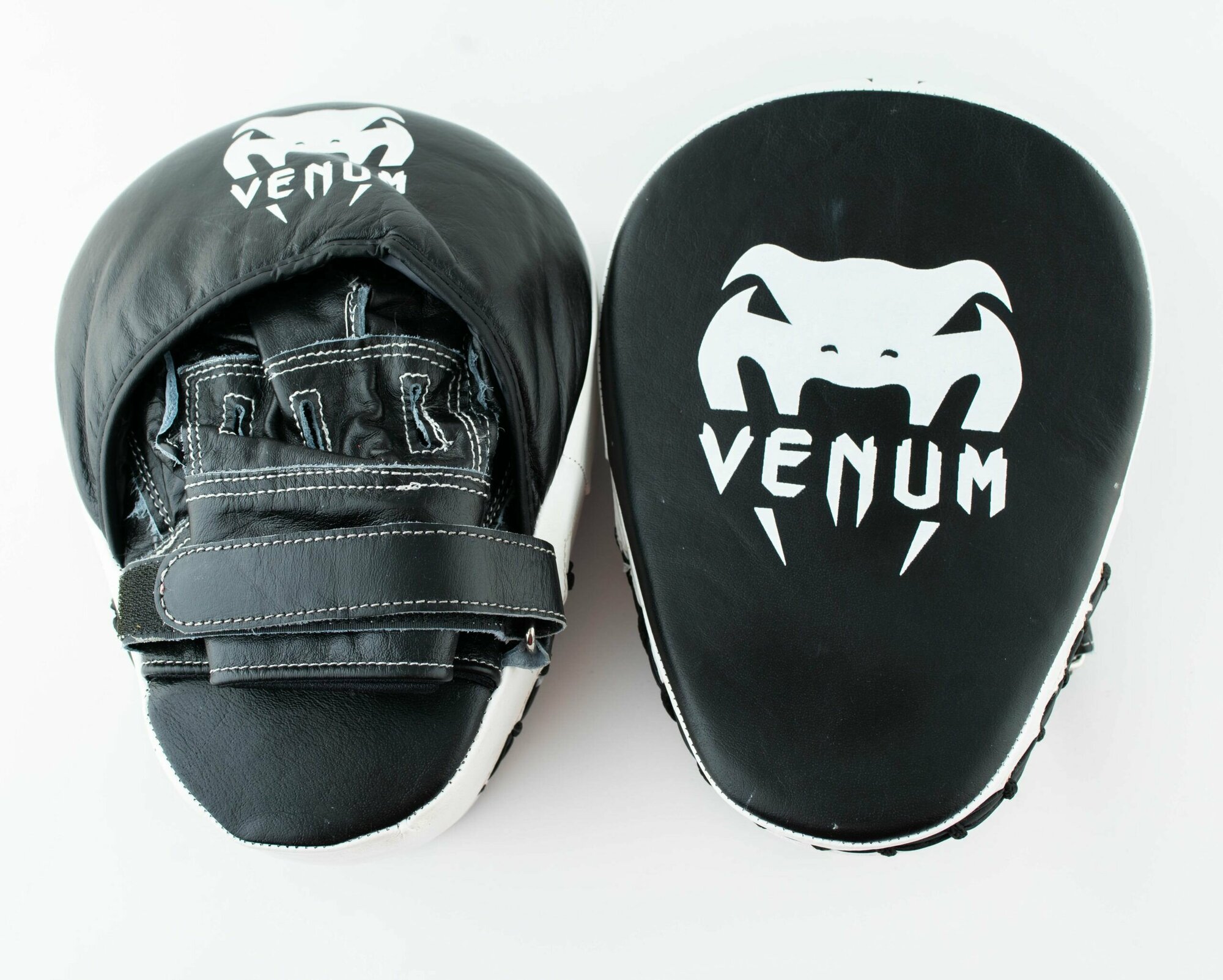 Боксерские лапы Venum натуральная кожа