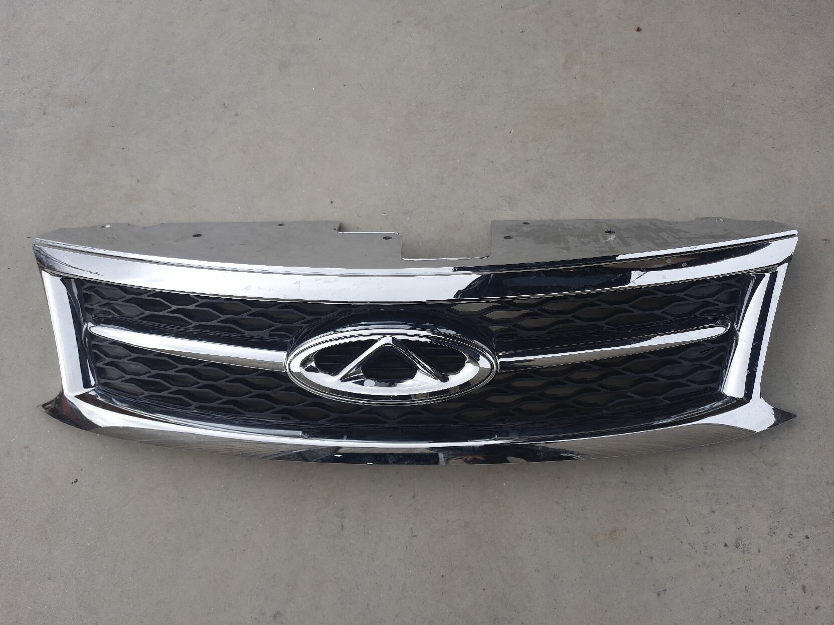 Решетка радиатора Chery Tiggo 5 (2014-2016) [2.0 16V CVT внедорожник] T218401015