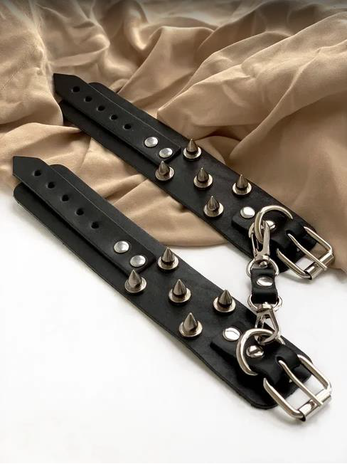 Наручники с шипами