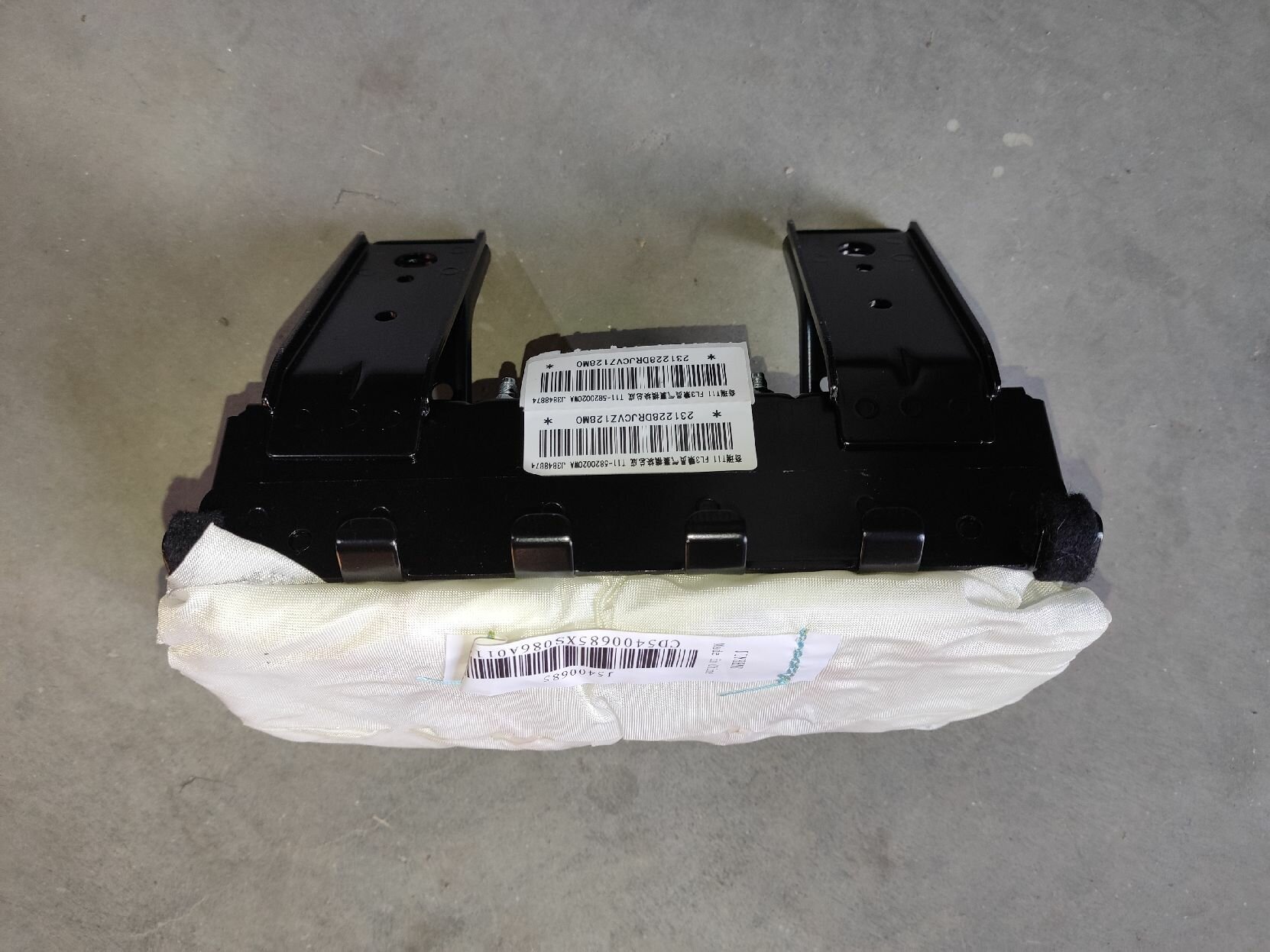 Подушка безопасности пассажира Chery Tiggo 3 [1.6 16V CVT внедорожник] T115820020WA