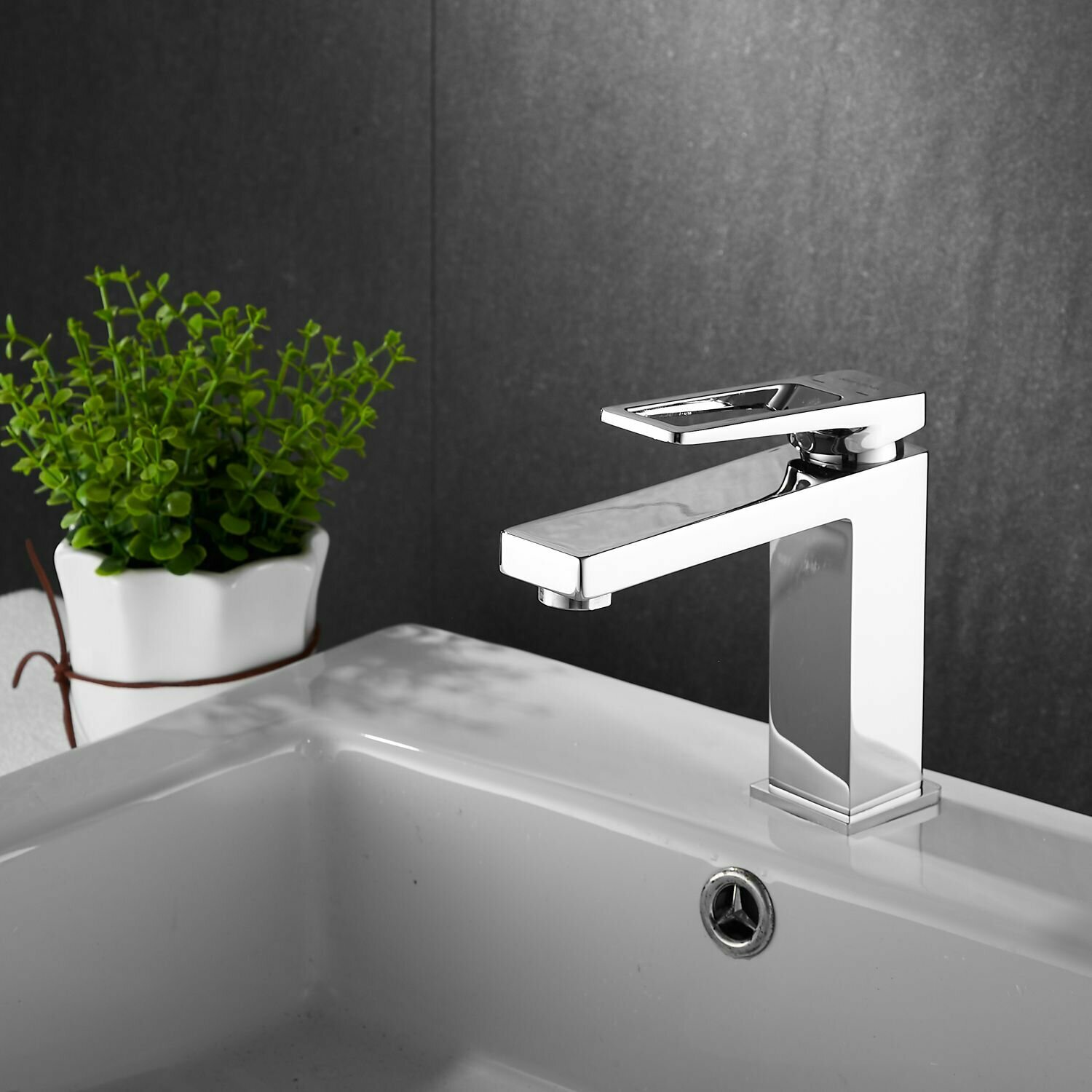 Смеситель для раковины S6801 хром