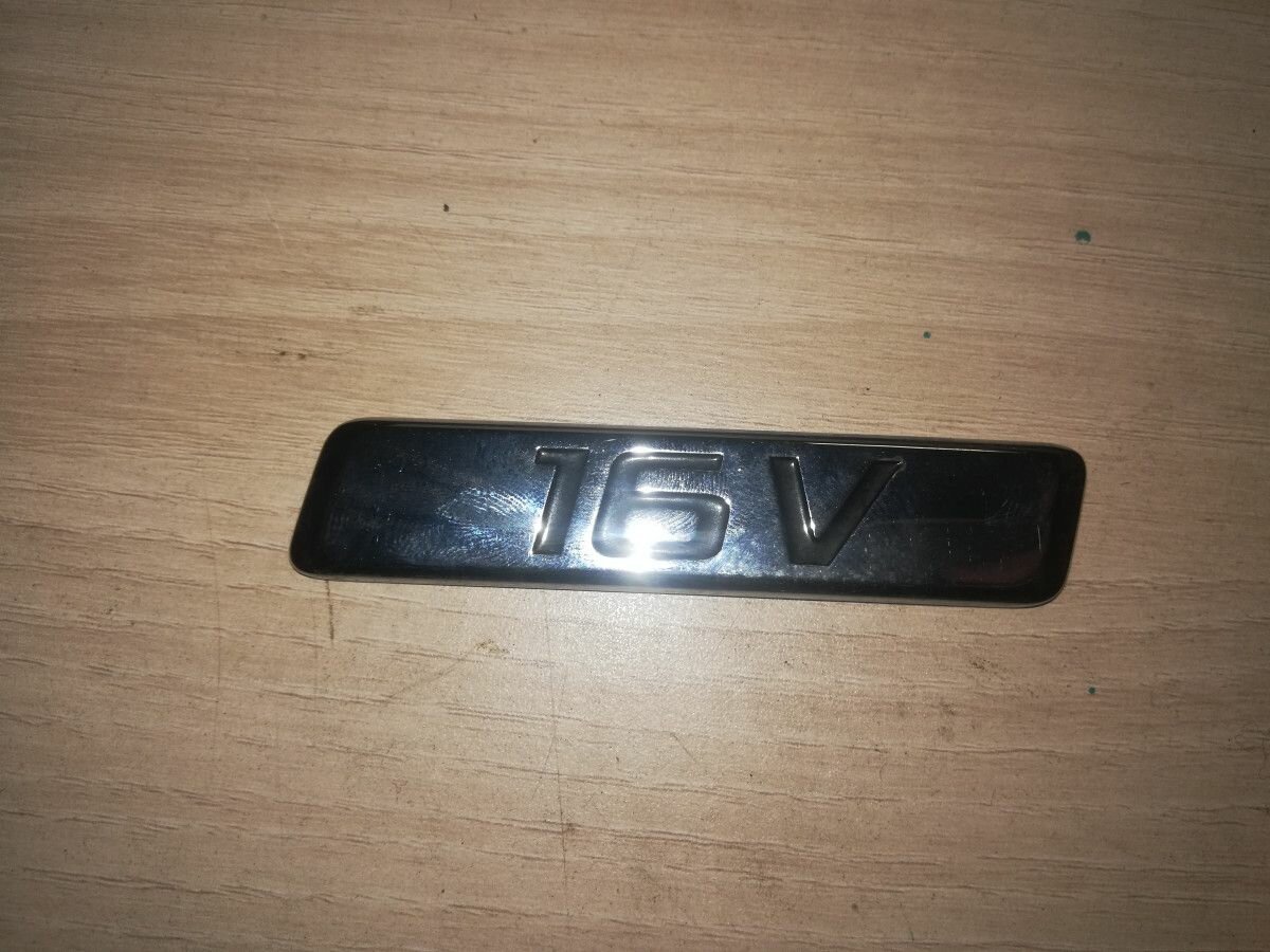 Шильдик VAG 16V