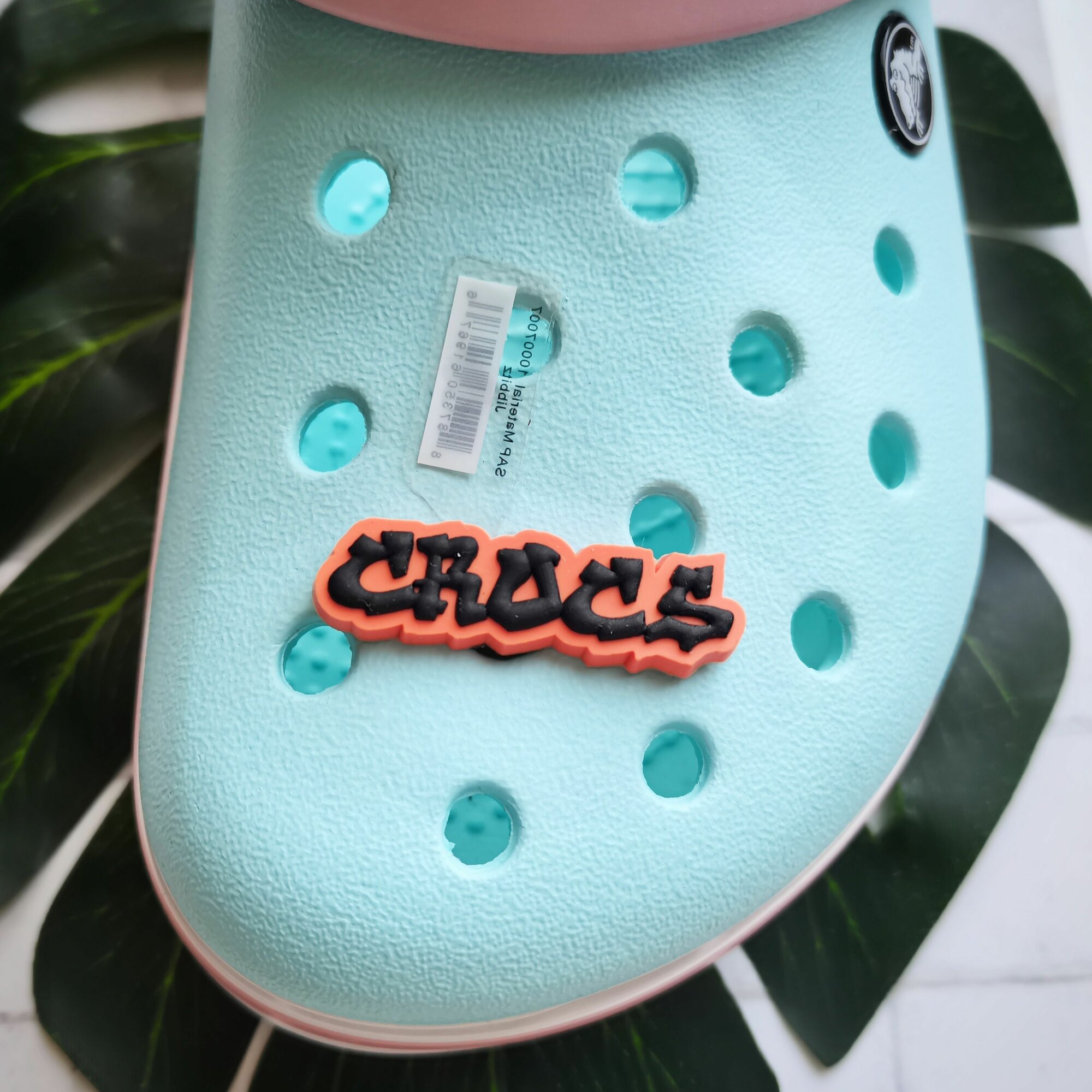 Джибитс надпись Crocs