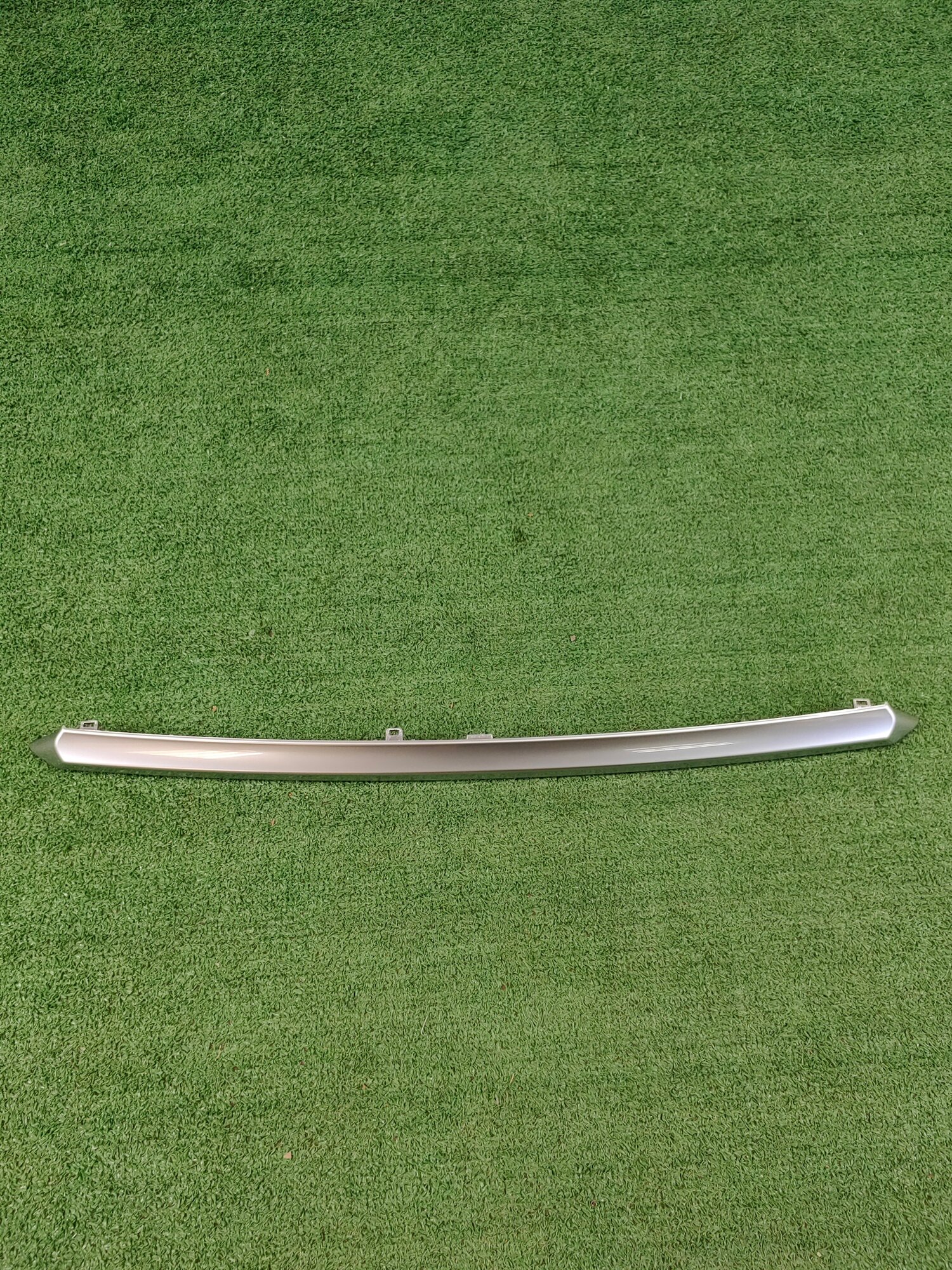 Toyota Накладка крышки багажника Lexus RX 7681248120