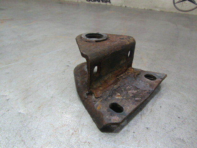 Кронштейн стойки стабилизатора передний правый Iveco Stralis